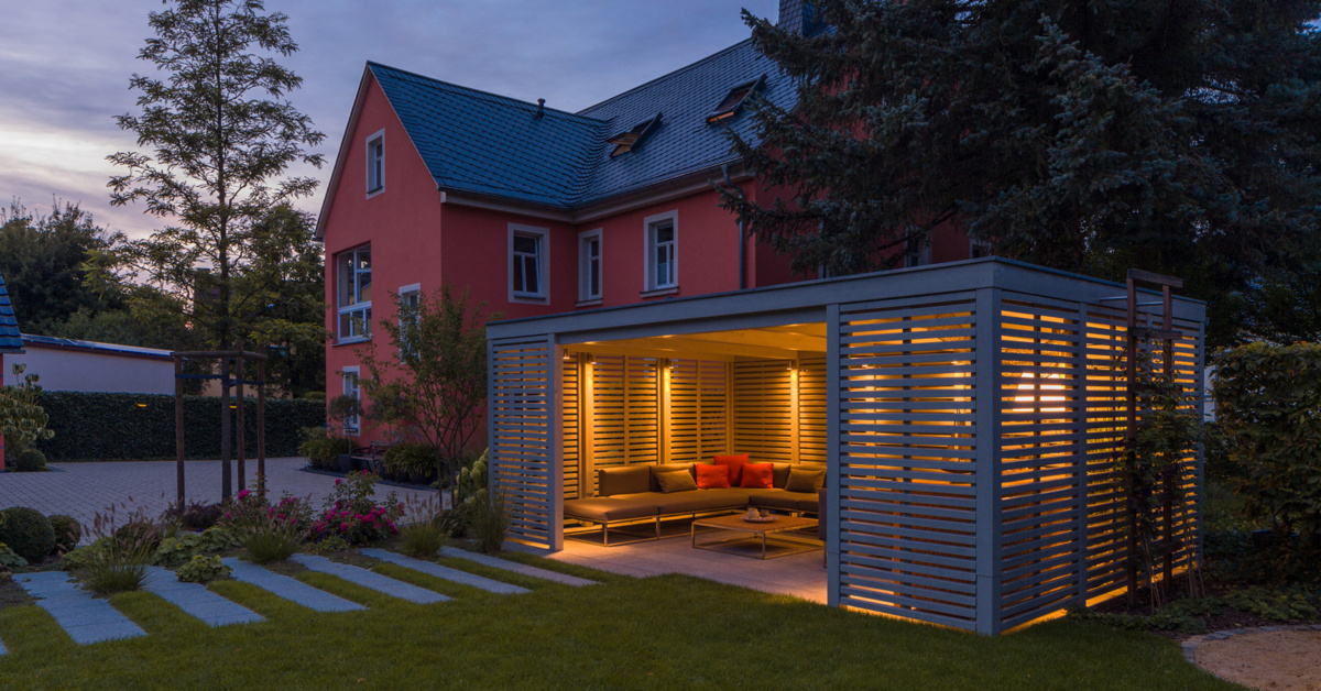 Stilvoller Pavillon mit geschützter Sitzecke - Individuelle Lebensräume ...